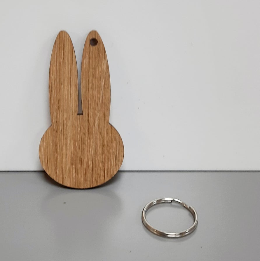 10 x Oak Veneer Bunny Head Keyring (WC1617) | Woodform Crafts